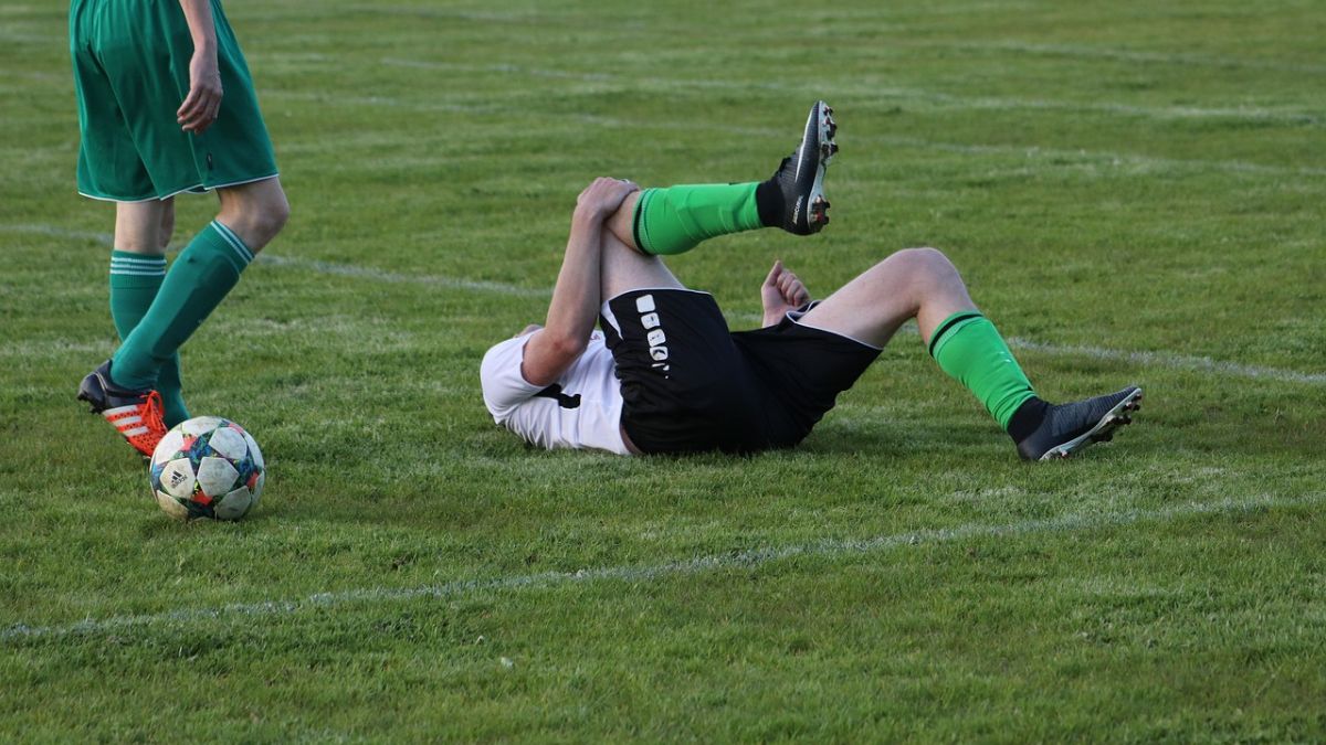 How to Deal With Injuries: A Comprehensive Guide to Follow