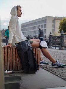 Struggling With Knee Pain? Here’s Why a Knee Massager - 2A Magazine